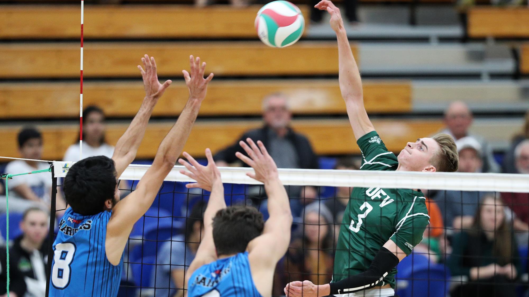 Cascades fall to Mariners in epic five-setter - University of the ...