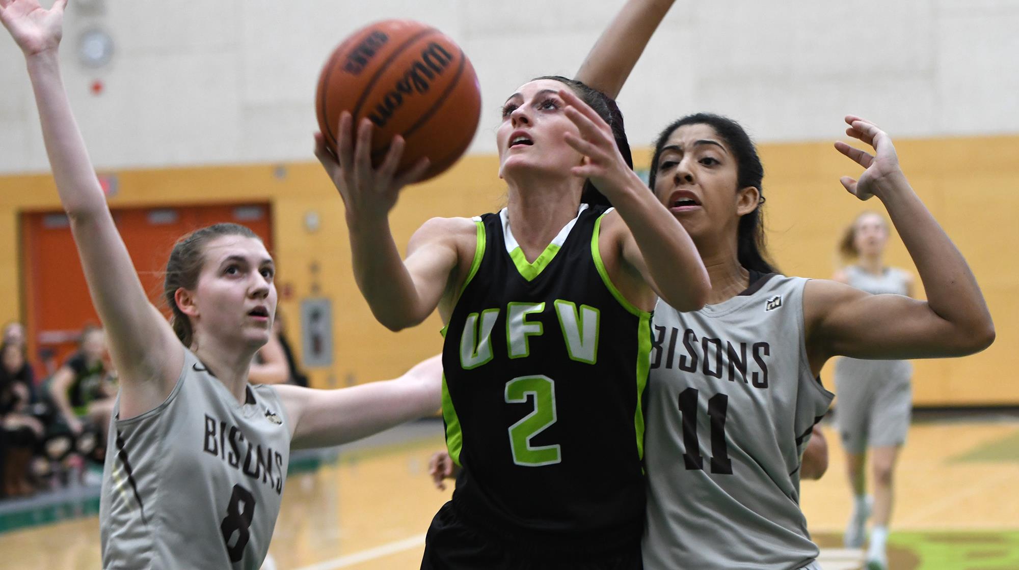 Alumni Spotlight: Simovic makes pro basketball debut in Croatia ...