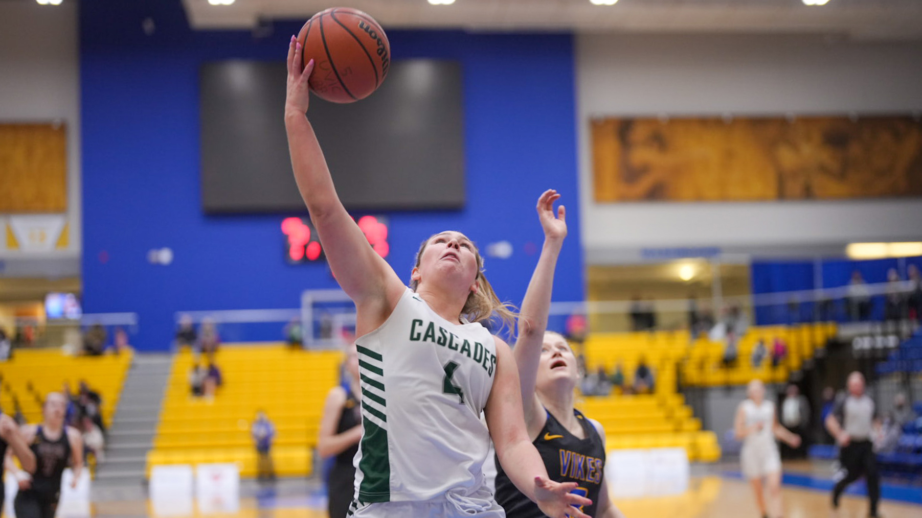 Gobeil, Cascades dominate second half, cruise past Vikes - University ...