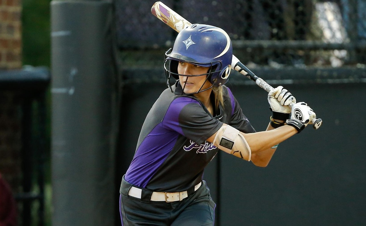 Furman Softball Tops Western Carolina, 6-2; Paladins Capture Best-Of ...
