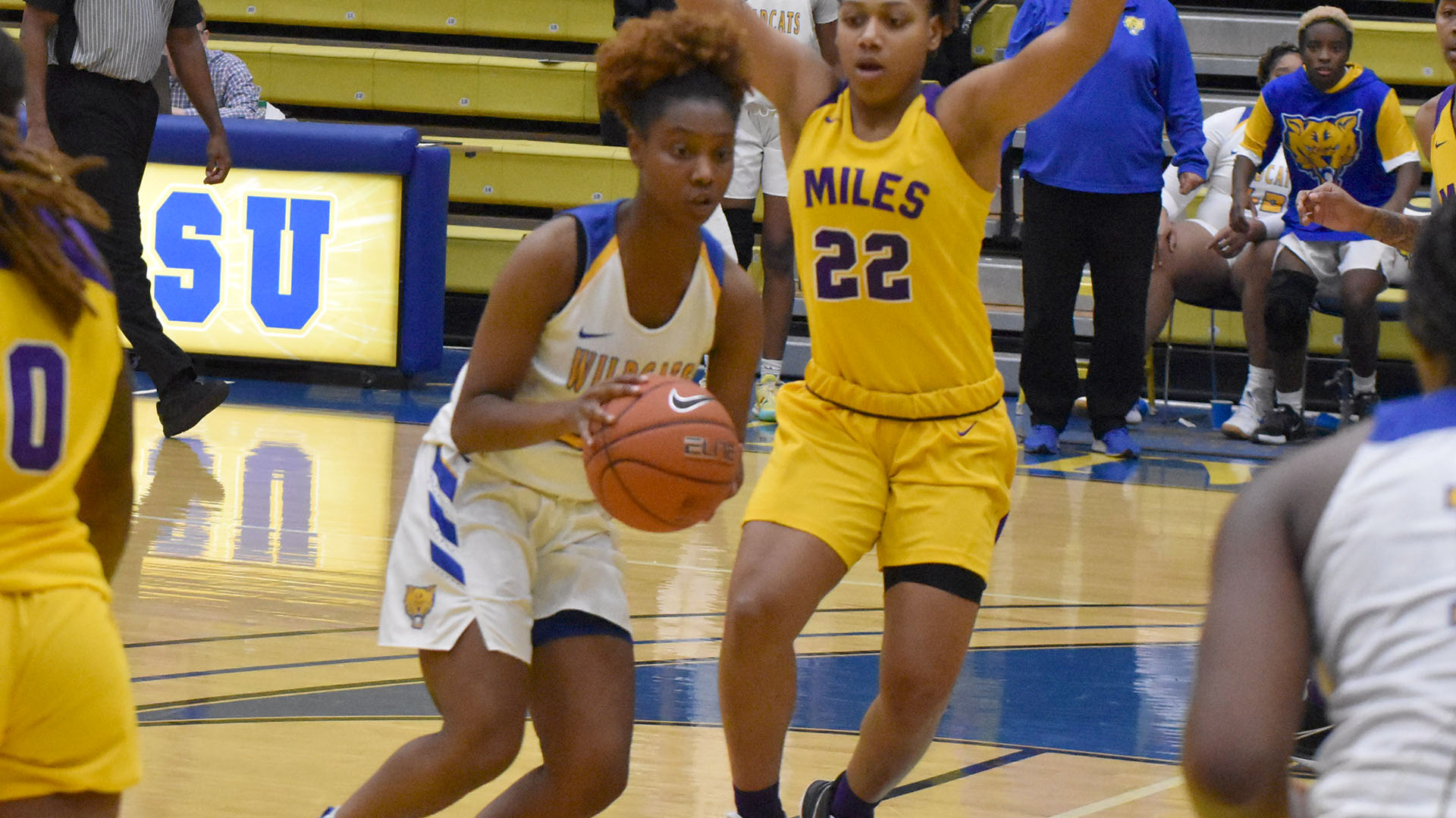 Nyah Dismukes - Women's Basketball - FVSU Athletics