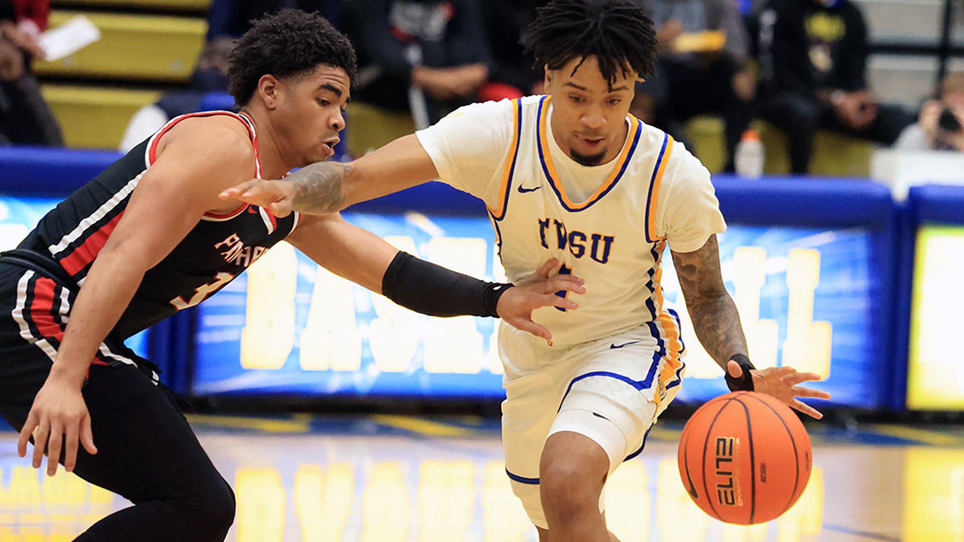 Clark Atlanta Bites FVSU in Final Moments - FVSU Athletics