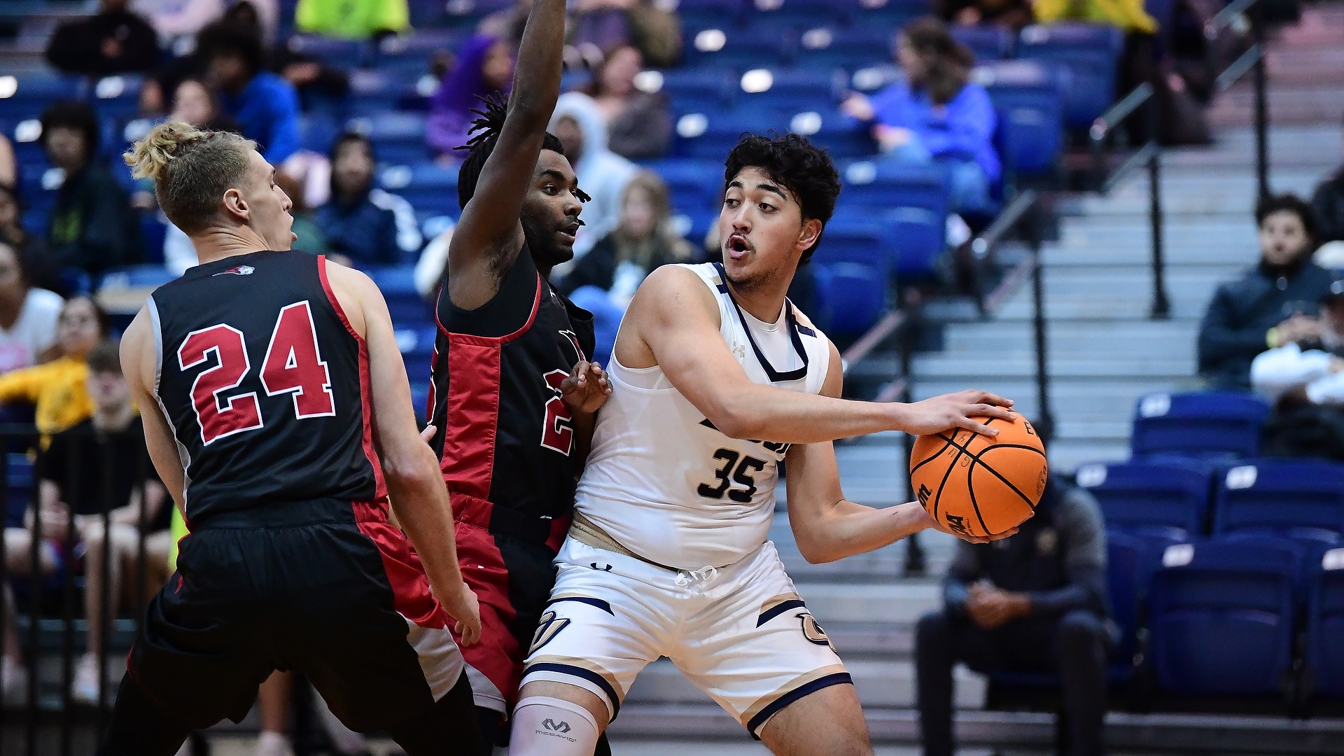 Bison drop opener against Vassar to start the 2023-24 season ...