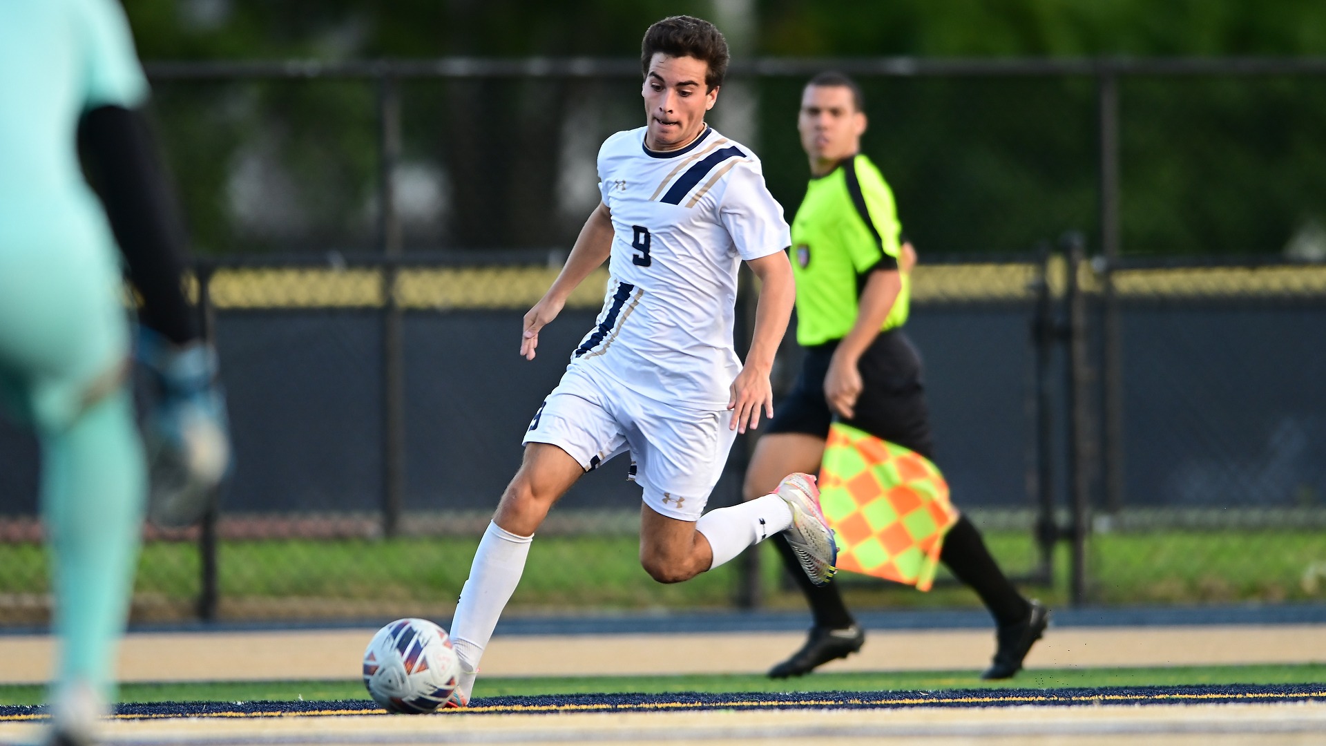 Gallaudet drops conference game on the road - Gallaudet University
