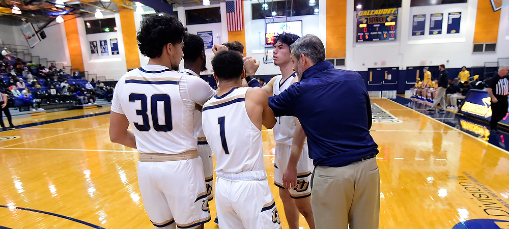 GU men's basketball ventures north to New York to face Wells ...