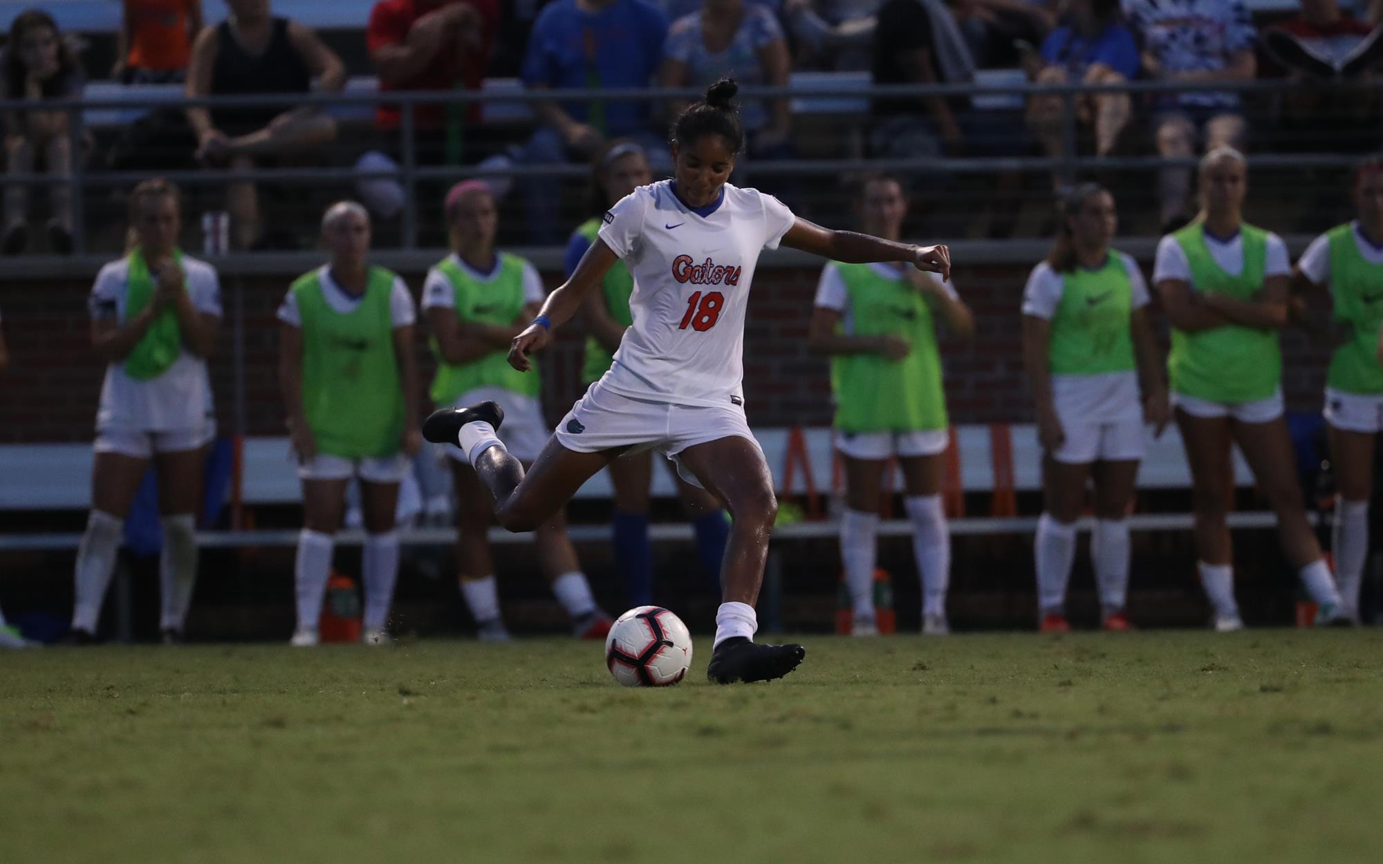 Lais Araujo - Soccer - Florida Gators