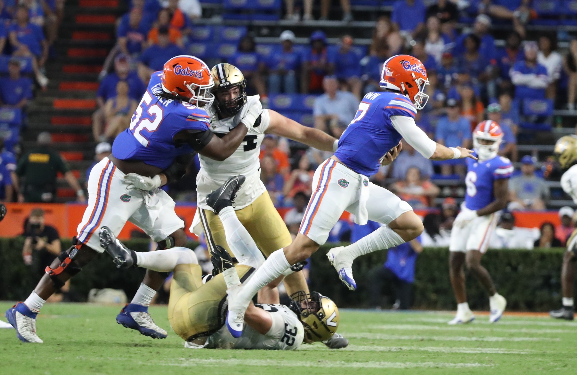 Max Brown - Football - Florida Gators