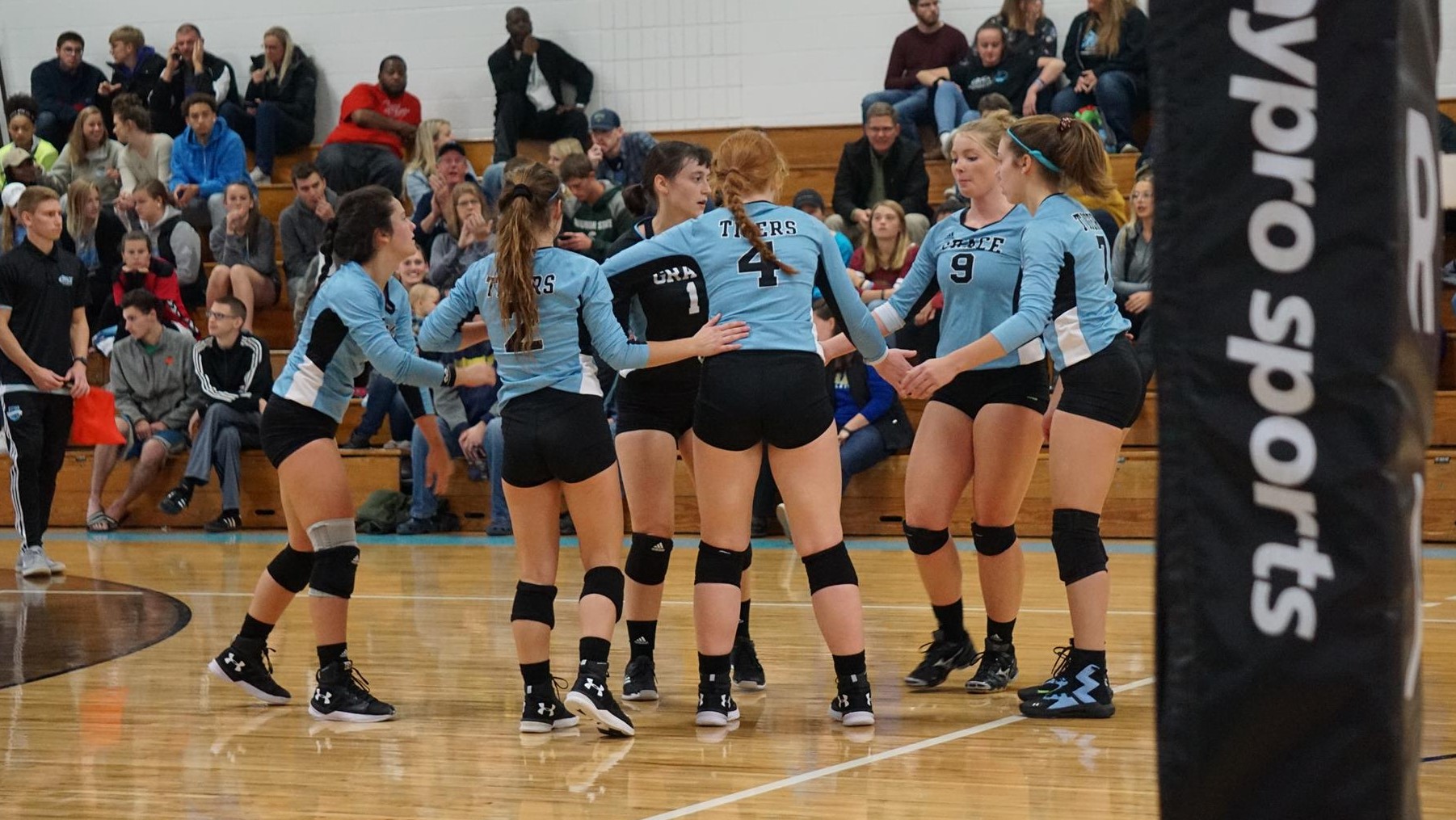 Grace volleyball faces stiff competition on Homecoming Weekend - The ...