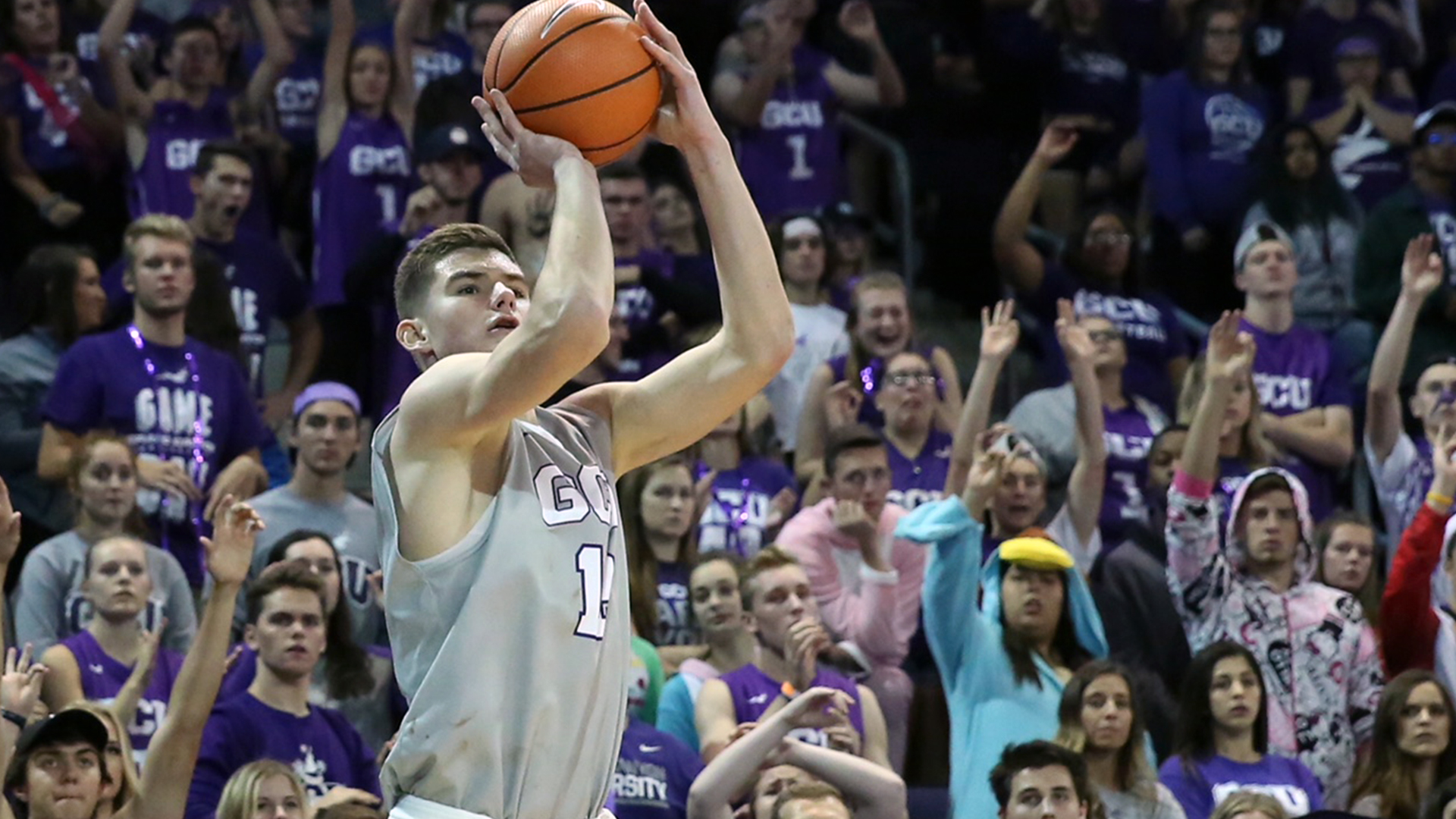 Roberts Blumbergs - Men's Basketball - Grand Canyon University Athletics