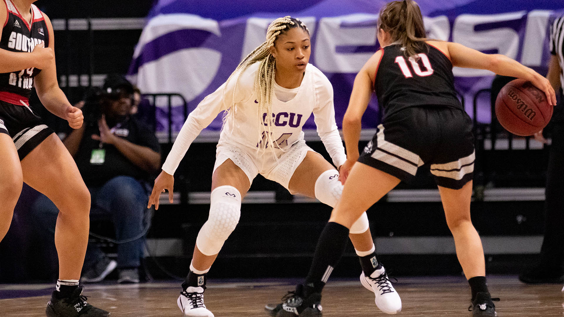 Jada Moss - Women's Basketball - Grand Canyon University Athletics