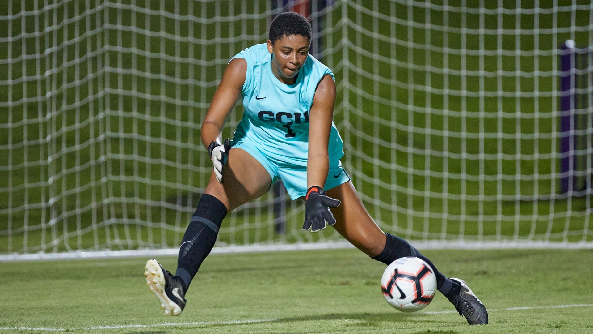 Shantel Hutton - Women's Soccer - Grand Canyon University Athletics