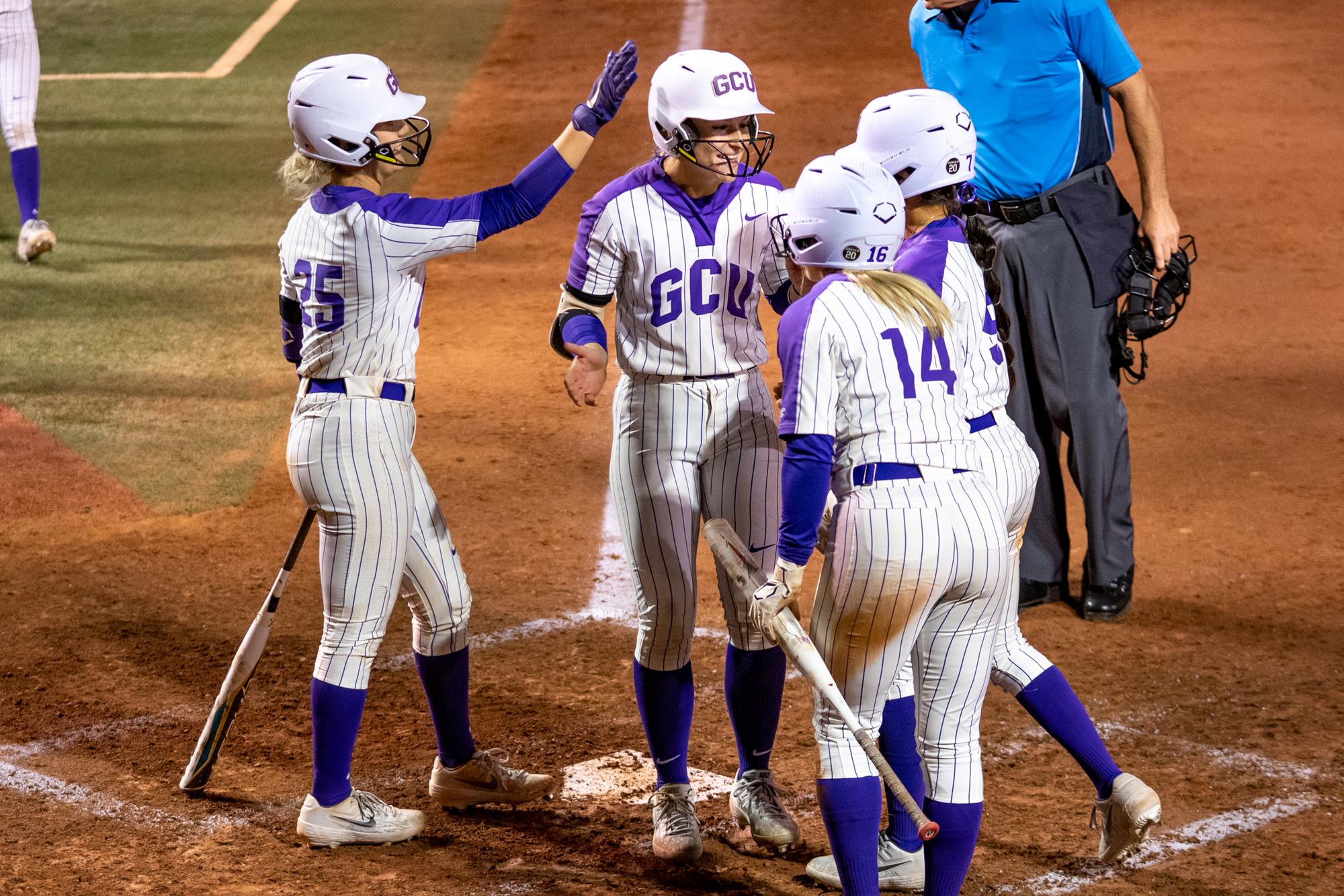 Emma Villaescusa - Softball - Grand Canyon University Athletics