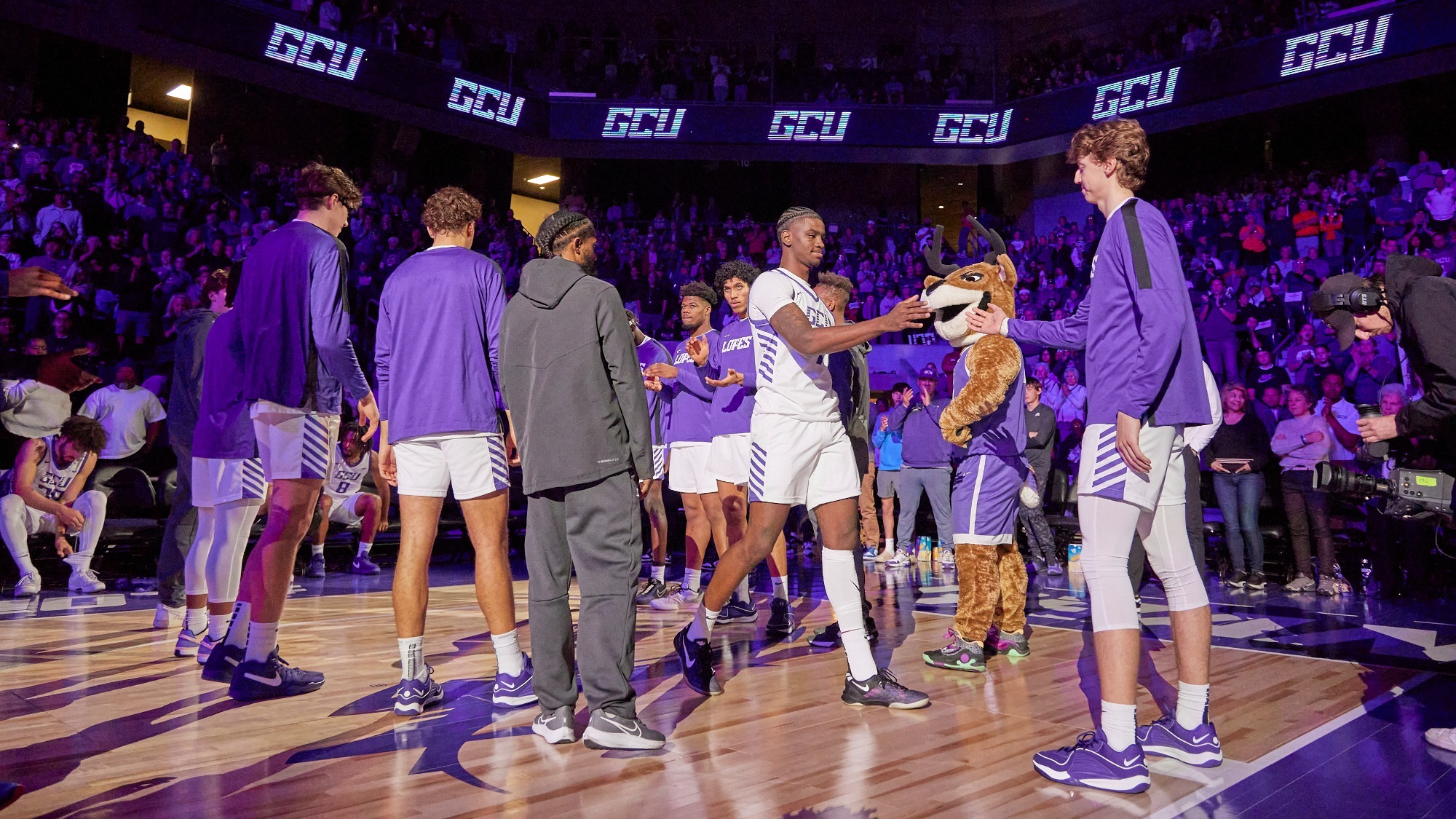 Hyped game arrives vs. No. 25 San Diego State - Grand Canyon University ...