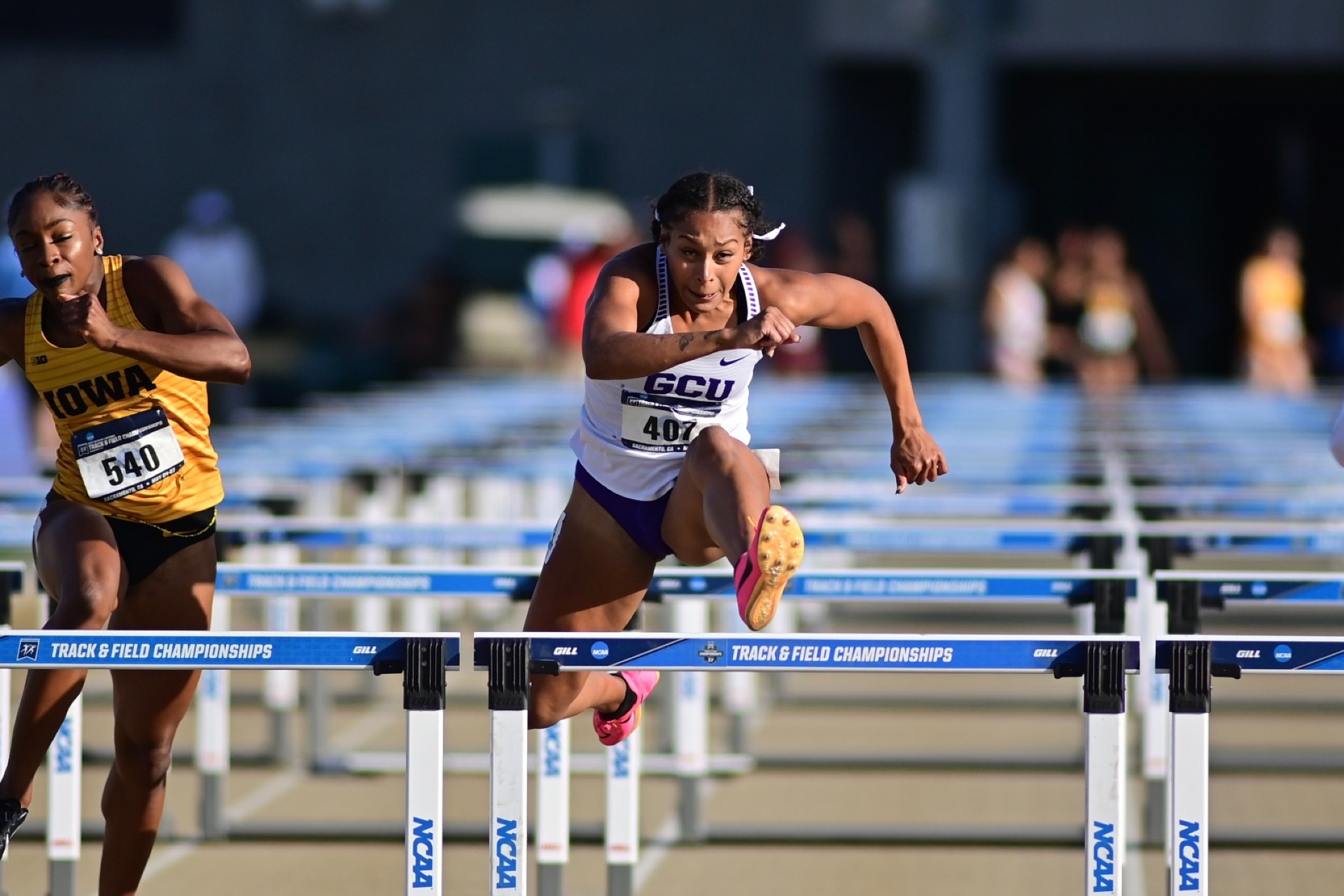 Christie-Galloway to make history for the Lopes - Grand Canyon ...