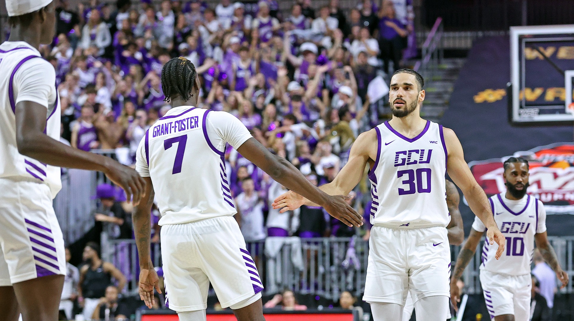 WAC title game pits Lopes vs. red-hot Mavericks - Grand Canyon ...