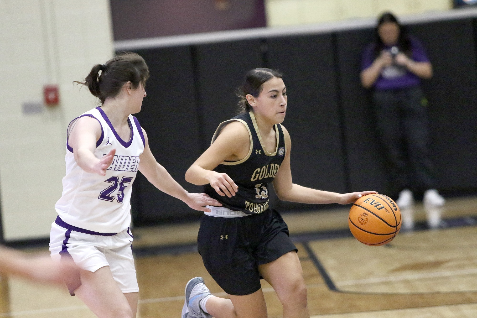 Big Second Half Propels Women to Win at Thiel - Geneva College Athletics