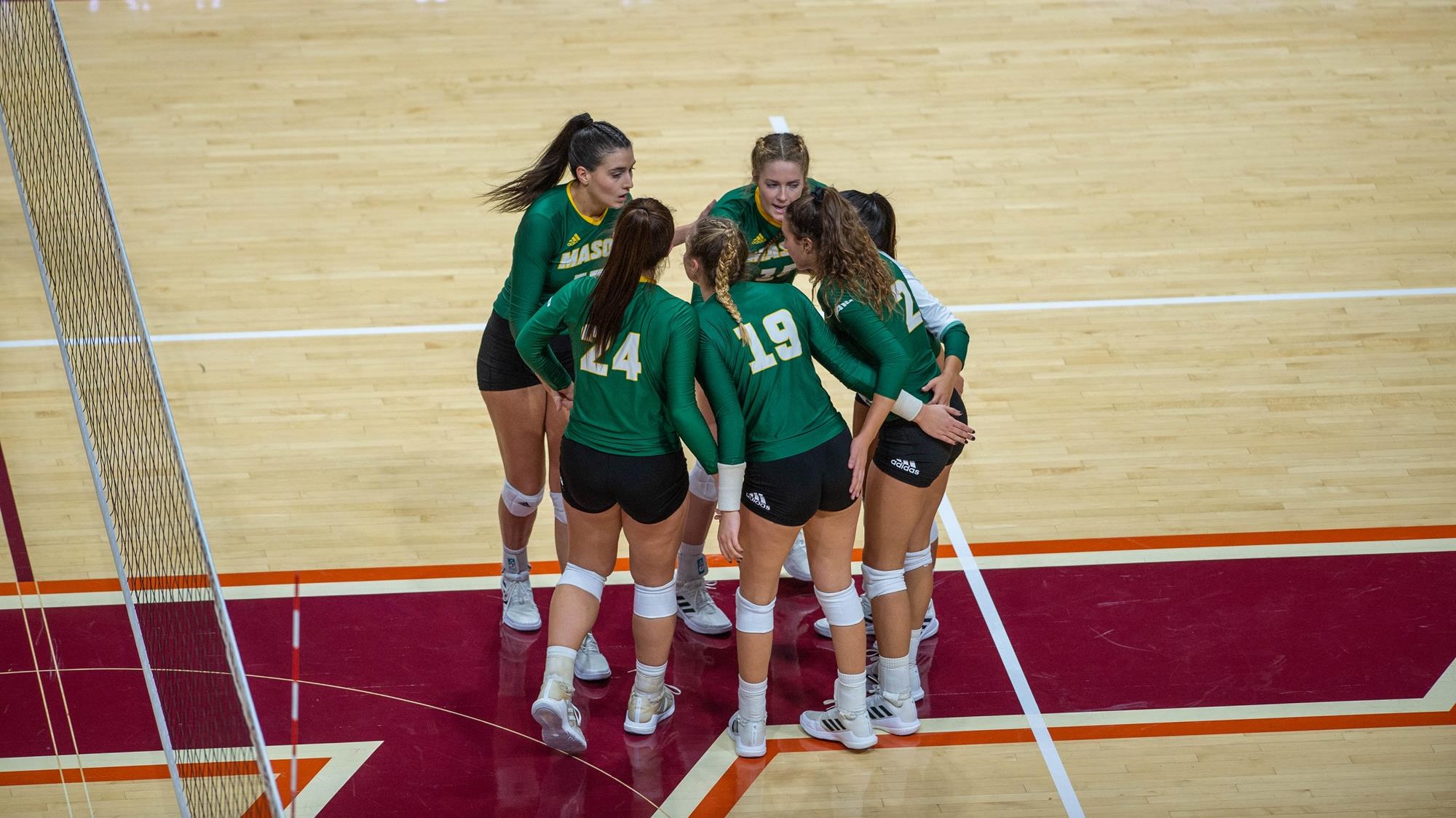 Mason Suffers Five-Set Loss to Wofford Saturday - George Mason ...