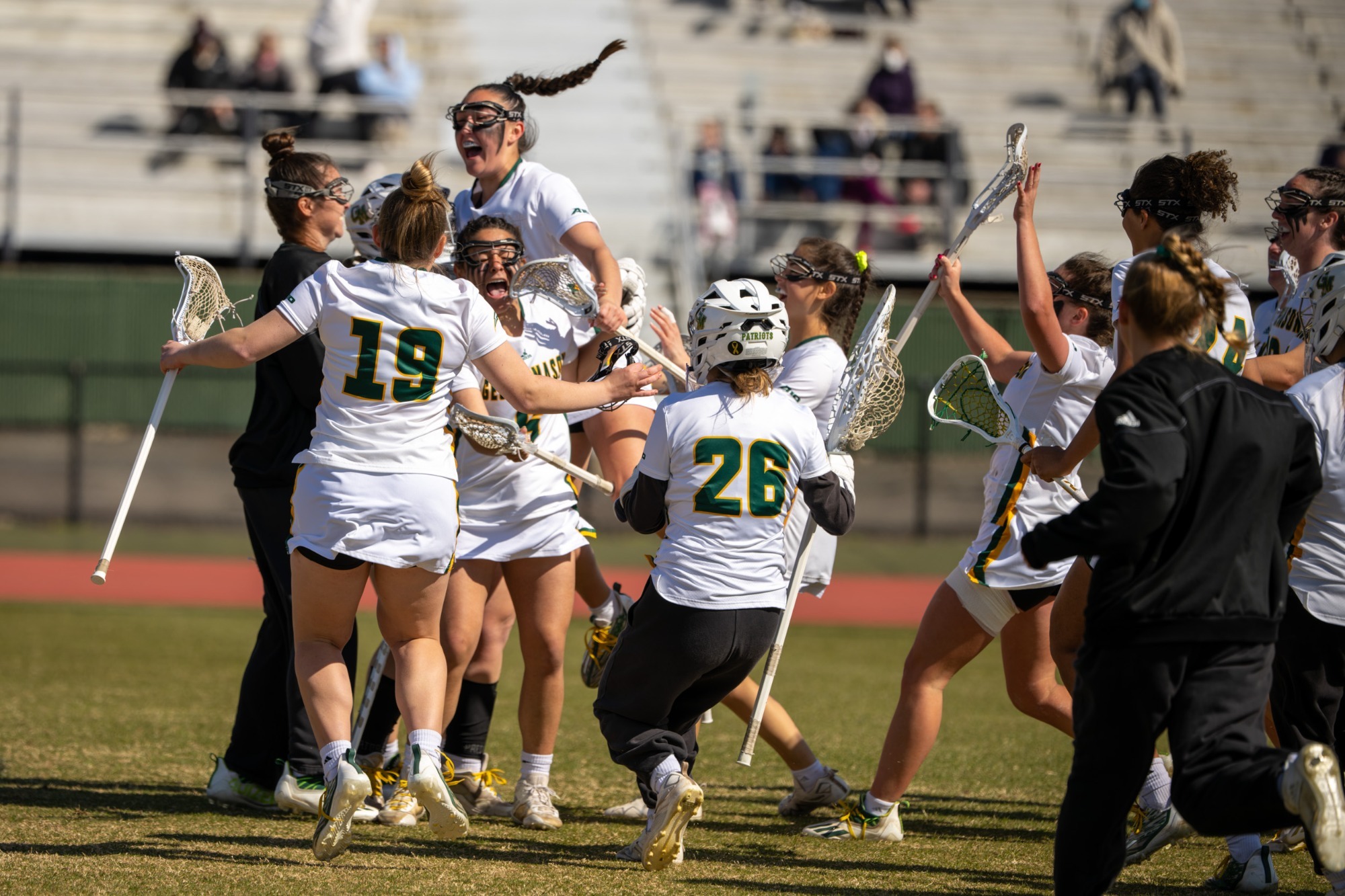 Tuozzo Leads Mason to Win with Career Performance - George Mason ...