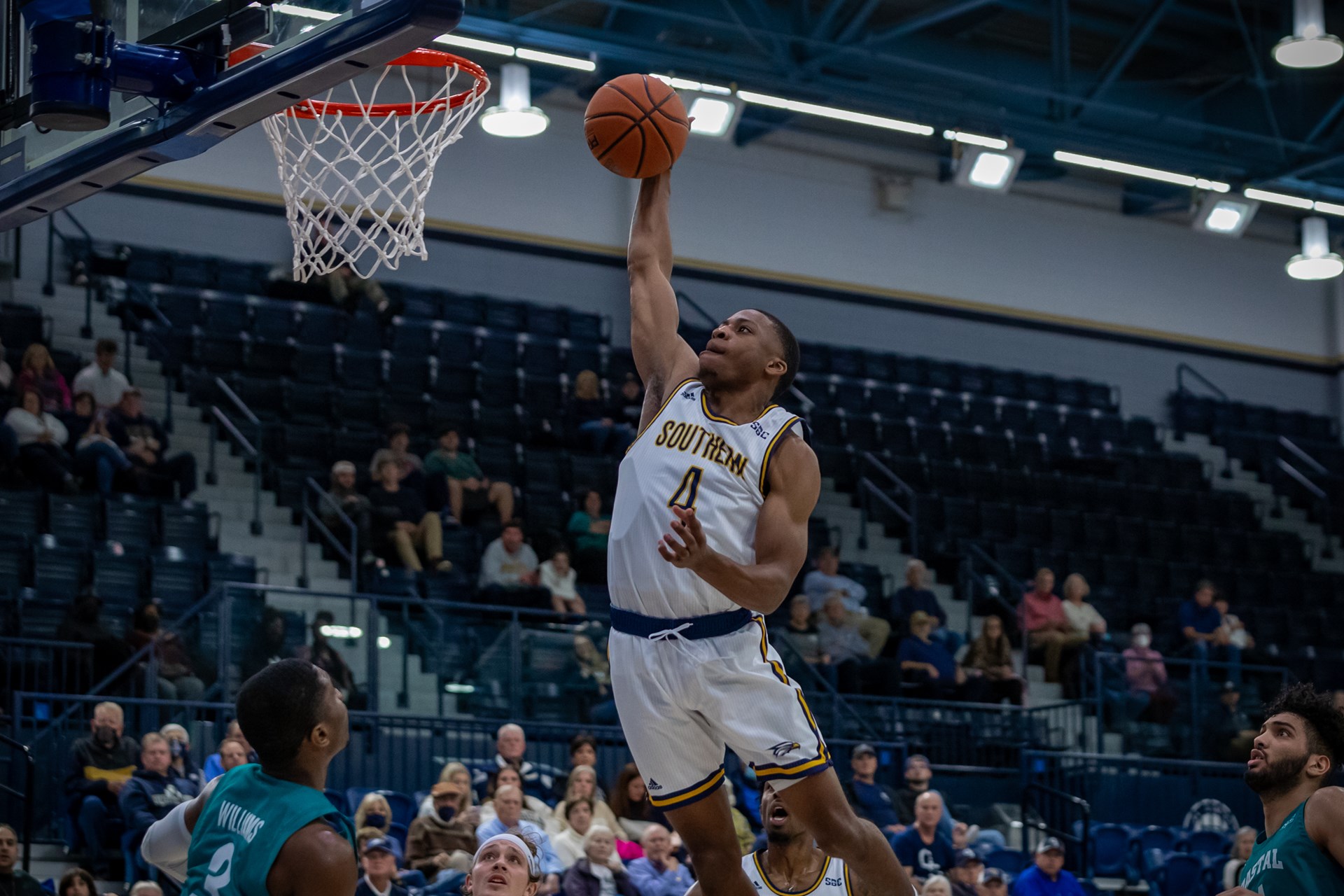 Kamari Brown - Men's Basketball - Georgia Southern University Athletics