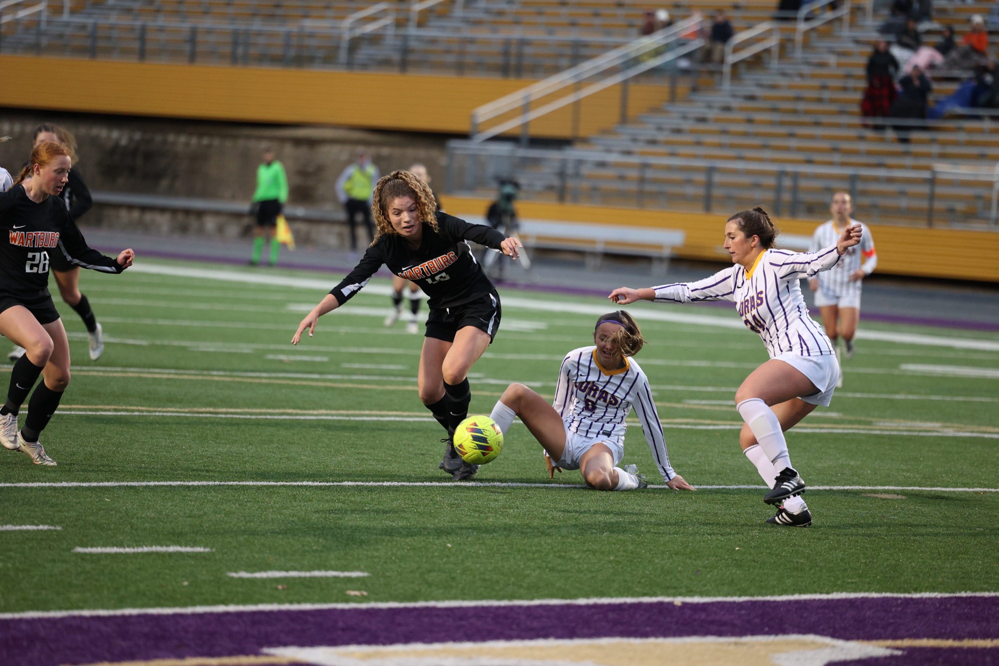 No. 7 Knights Fall to No. 18 Loras 2-0 - Wartburg College Athletics