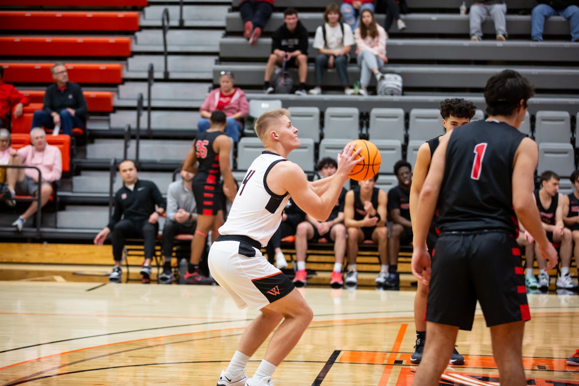 Carter Cuvelier - Men's Basketball - Wartburg College Athletics