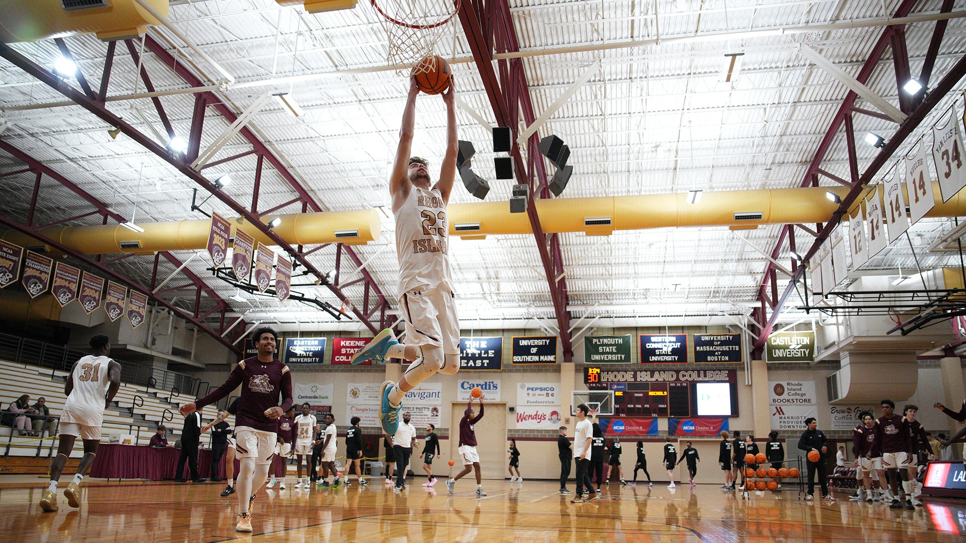 Isaiah Dahl Scores 30 in, 85-77, Loss at VTSU Castleton - Rhode Island ...