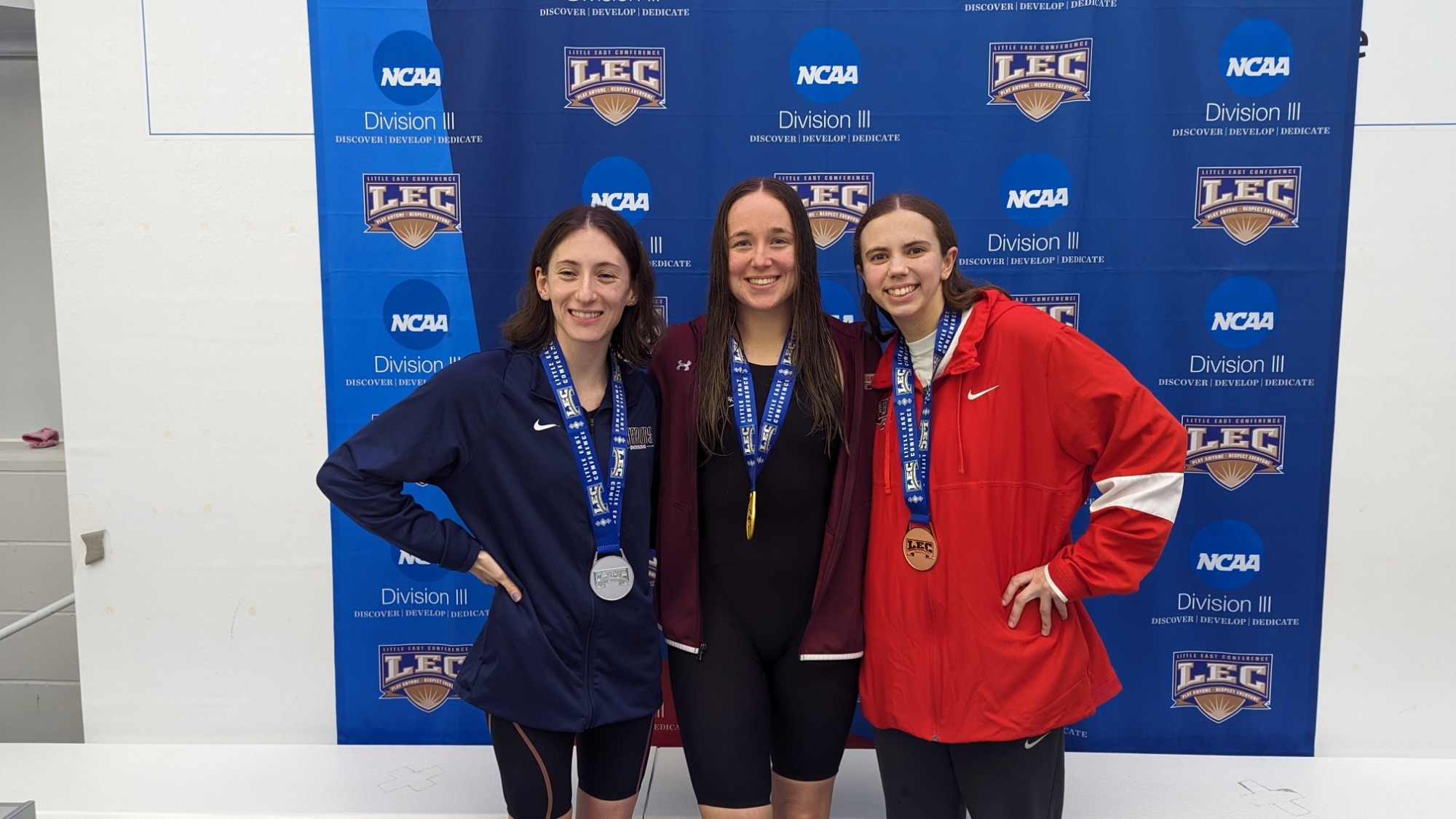 Vygoder and Krafton Lead Anchorwomen at Clark - Rhode Island College