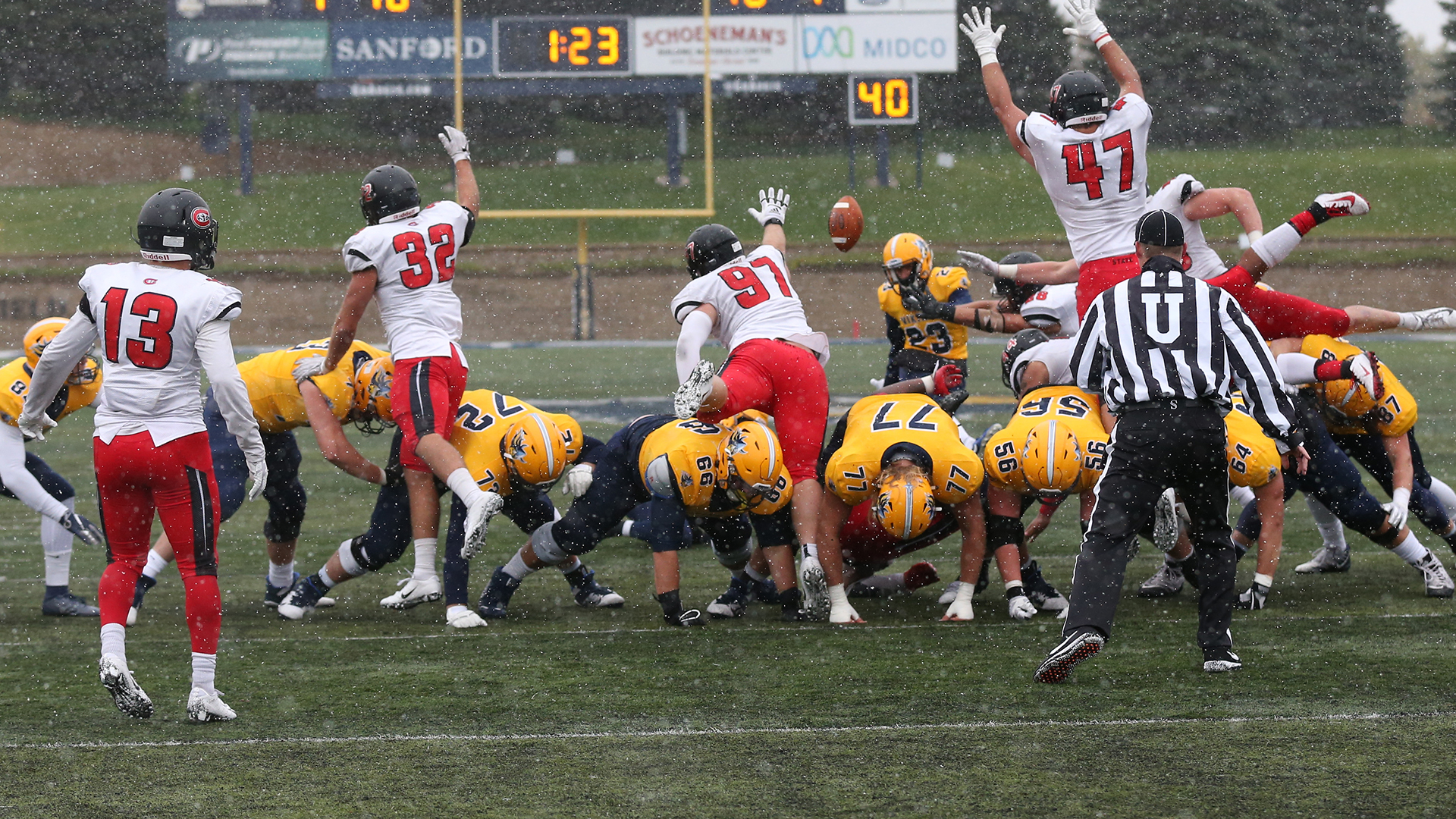 Homecoming Hero: Guarita Hits Game-Winning Field Goal - Augustana ...