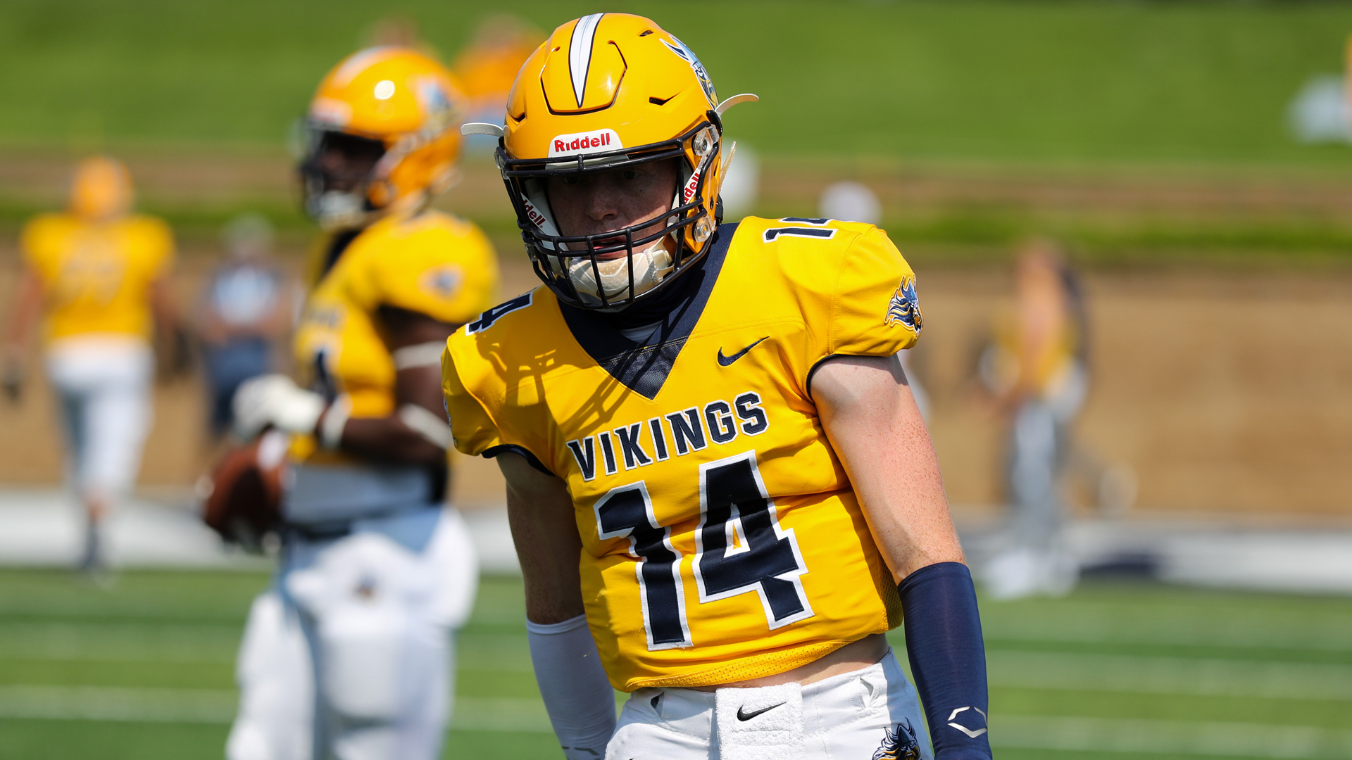 Carter Robinson - Football - Augustana University Athletics