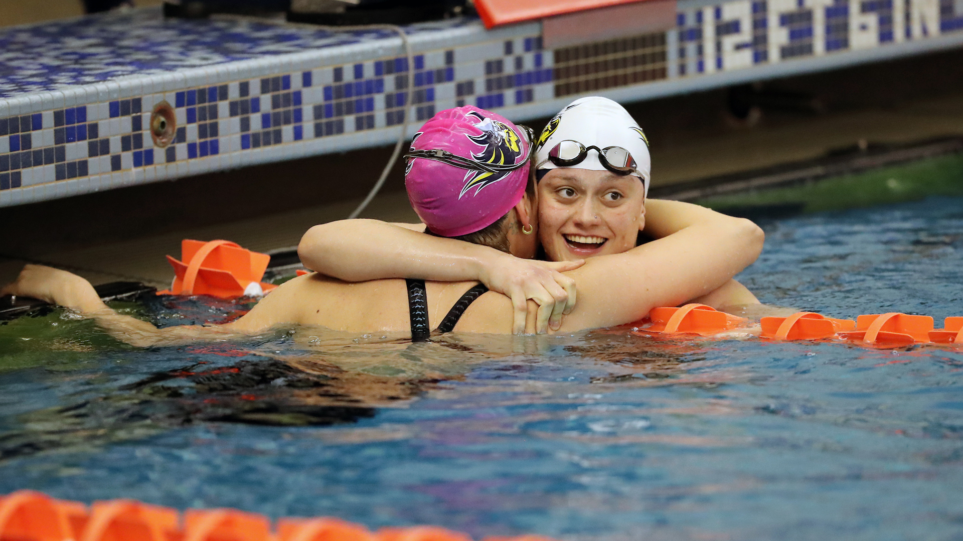 Taylor Beagle - Women's Swimming & Diving - Augustana University Athletics