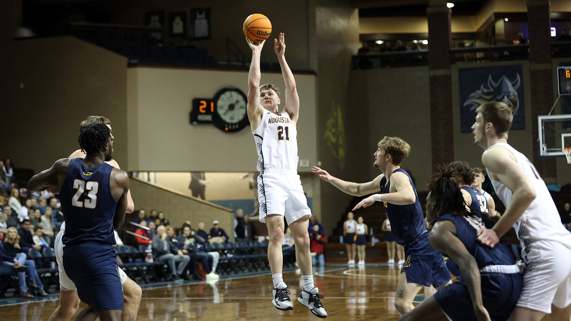 Isaac Fink - Men's Basketball - Augustana University Athletics
