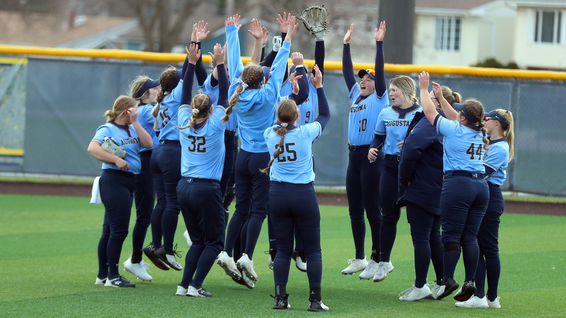 Torri Chute - Softball - Augustana University Athletics