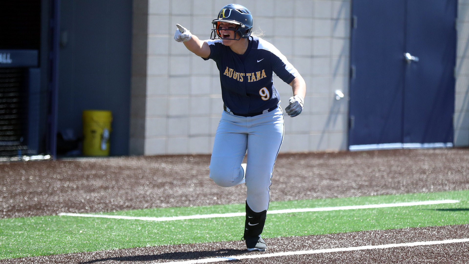 Lien’s Walk-Off Sends Viking Softball on in Winner’s Bracket ...