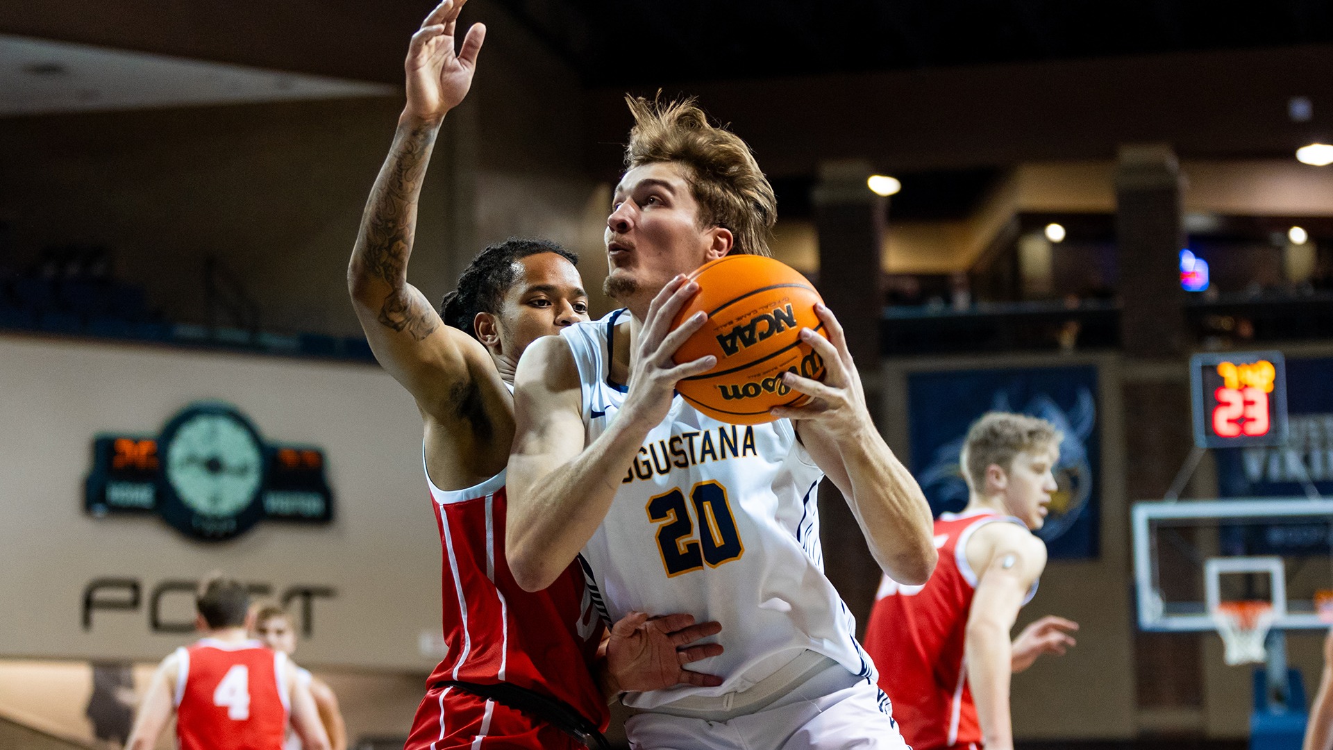 Hinker Nets Career-High as Vikings Win 98-77 - Augustana University ...