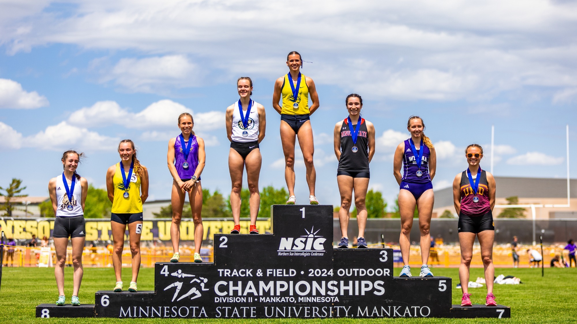 Eleni Lovgren - Women's Track and Field - Augustana University Athletics