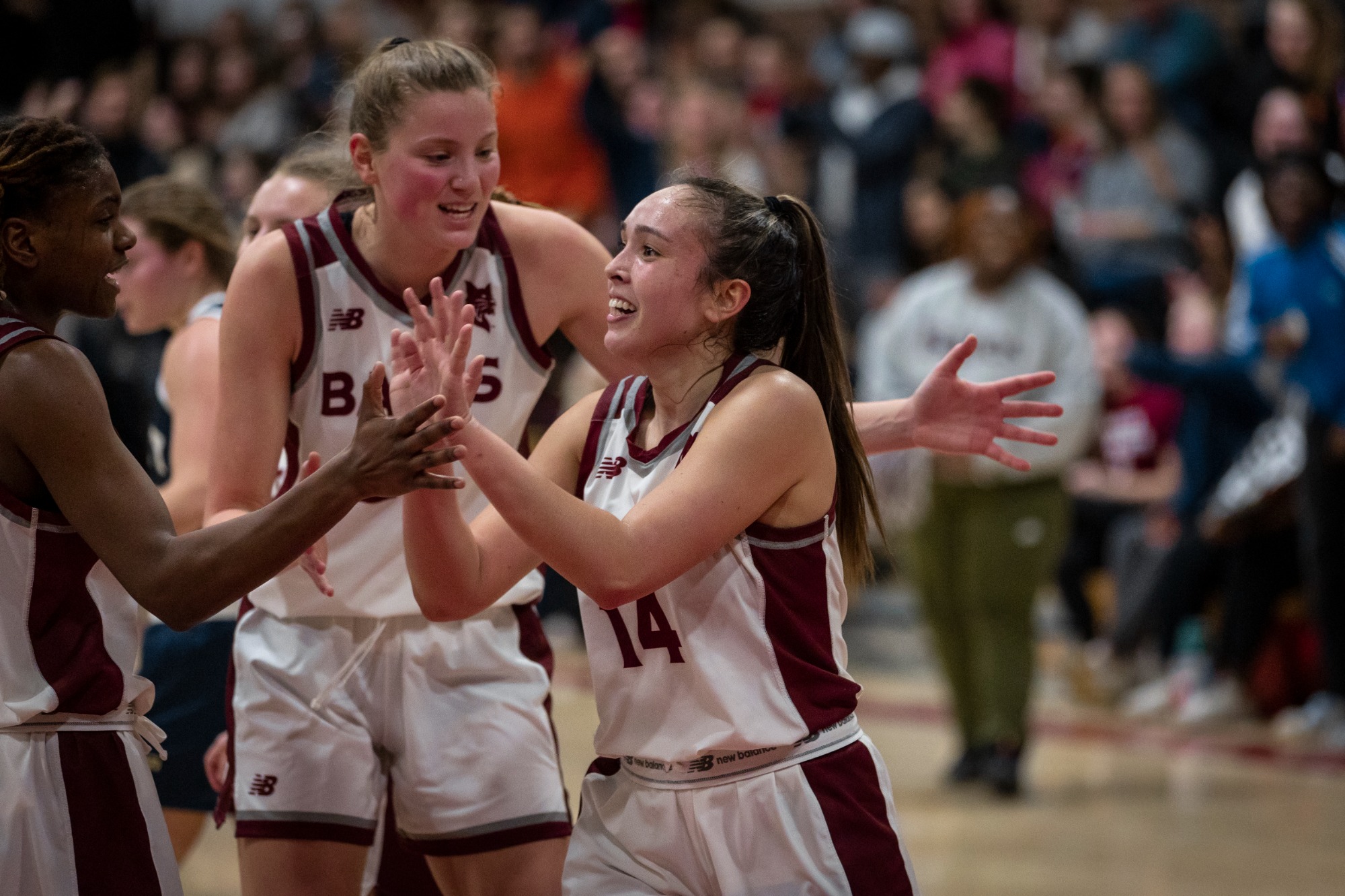 Women's basketball makes big statement, defeats No. 12 Trinity 61-53 ...