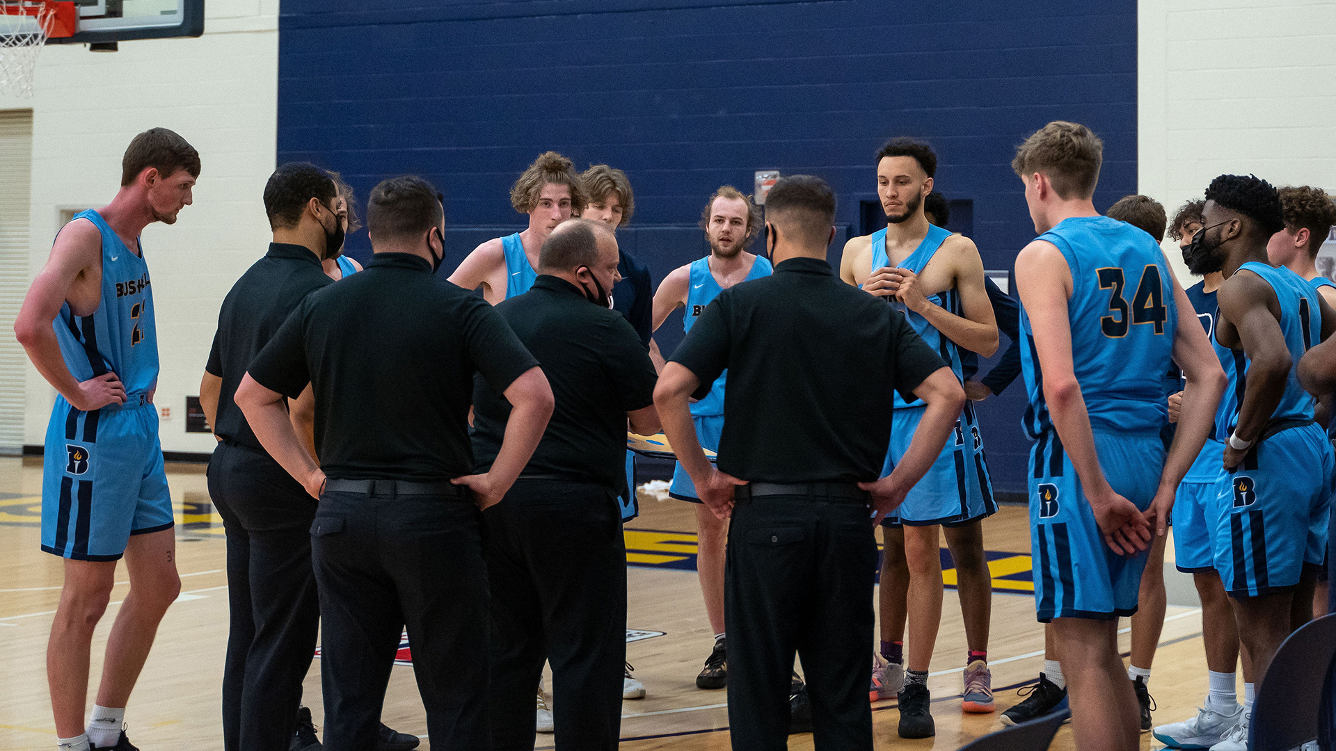 Beacons Fall to Owls in Home Finale - Bushnell University Athletics