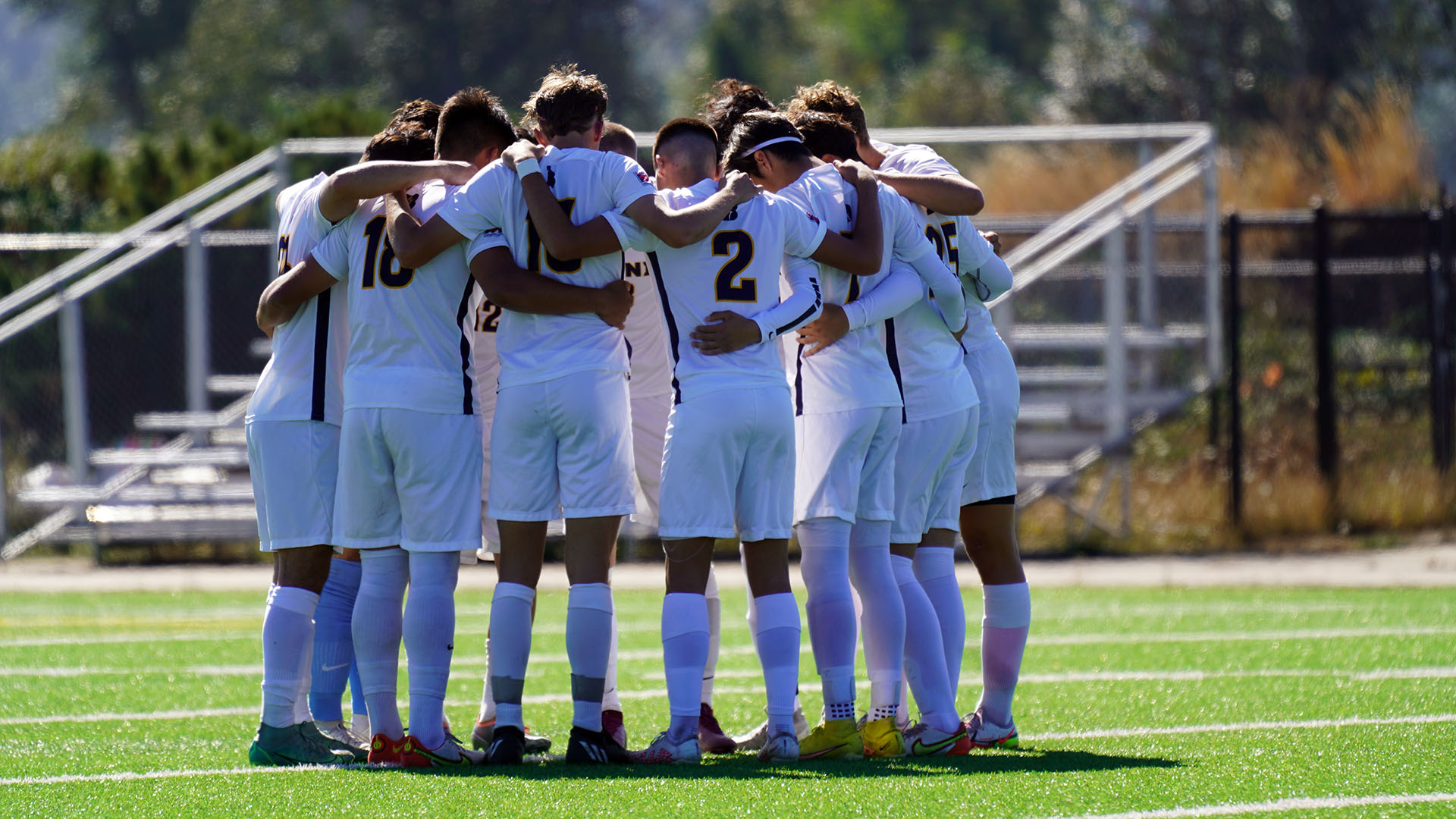 Yotes Hand Beacons Tough Loss - Bushnell University Athletics