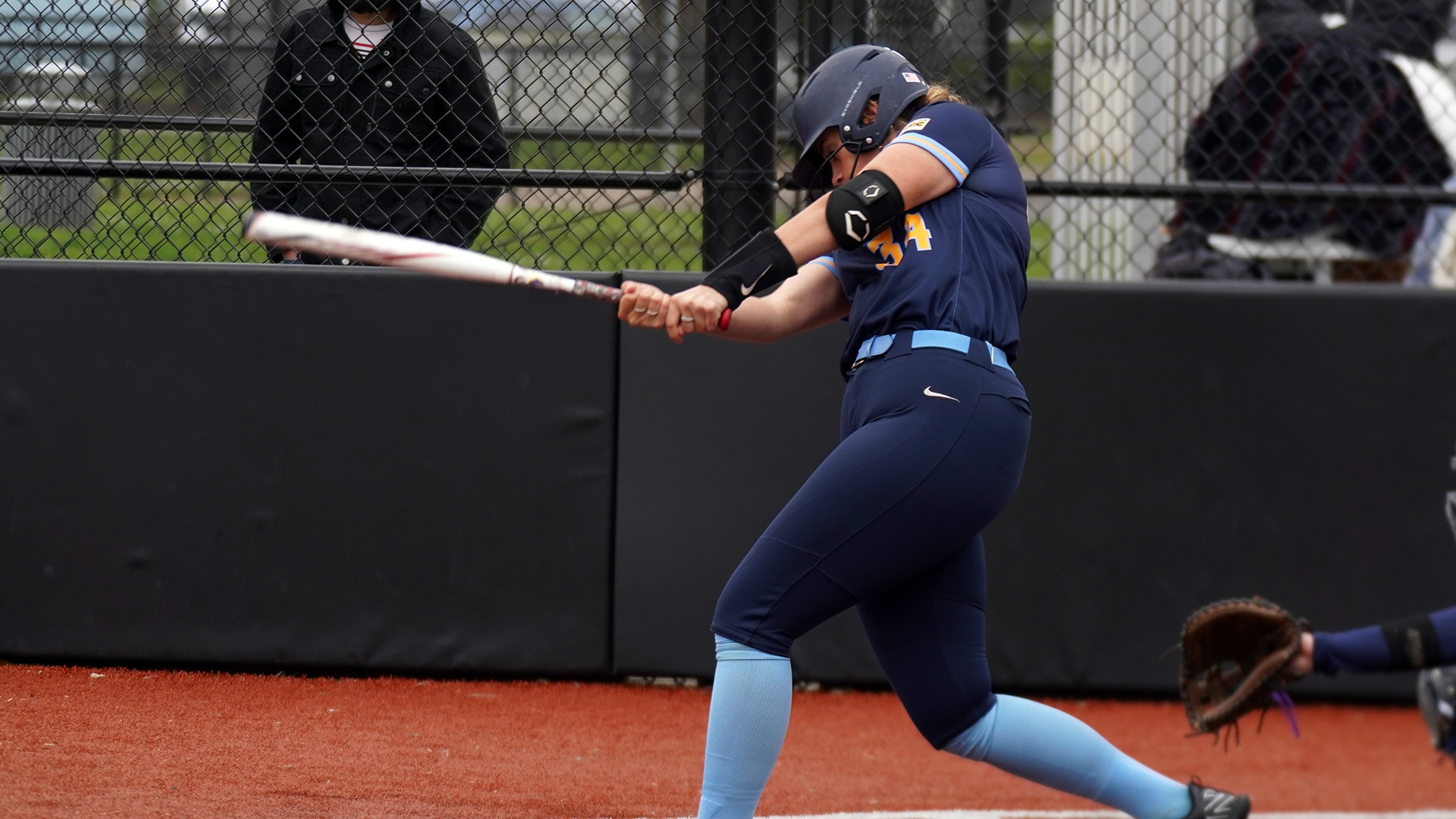 Hannah Tennant - Softball - Bushnell University Athletics
