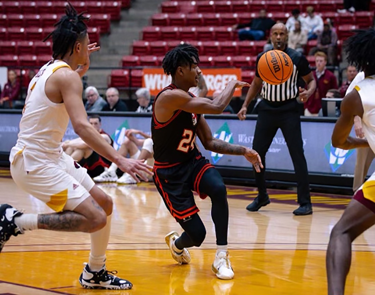 Kats overpower ULM for eighth win - Sam Houston