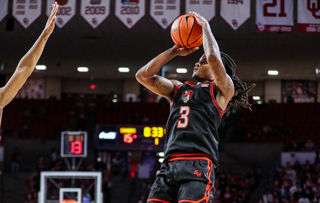 Kats victorious in Mudge's head coaching debut - Sam Houston