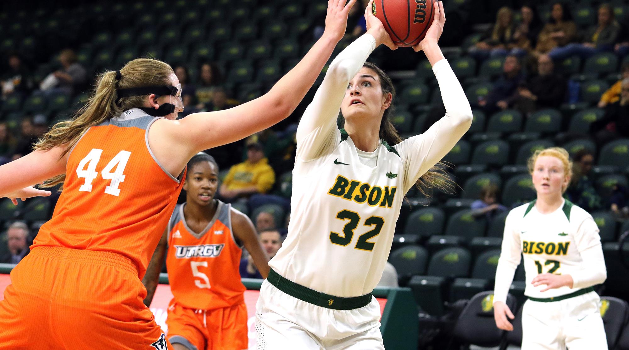Reilly Jacobson - 2017-18 - Women's Basketball - NDSU