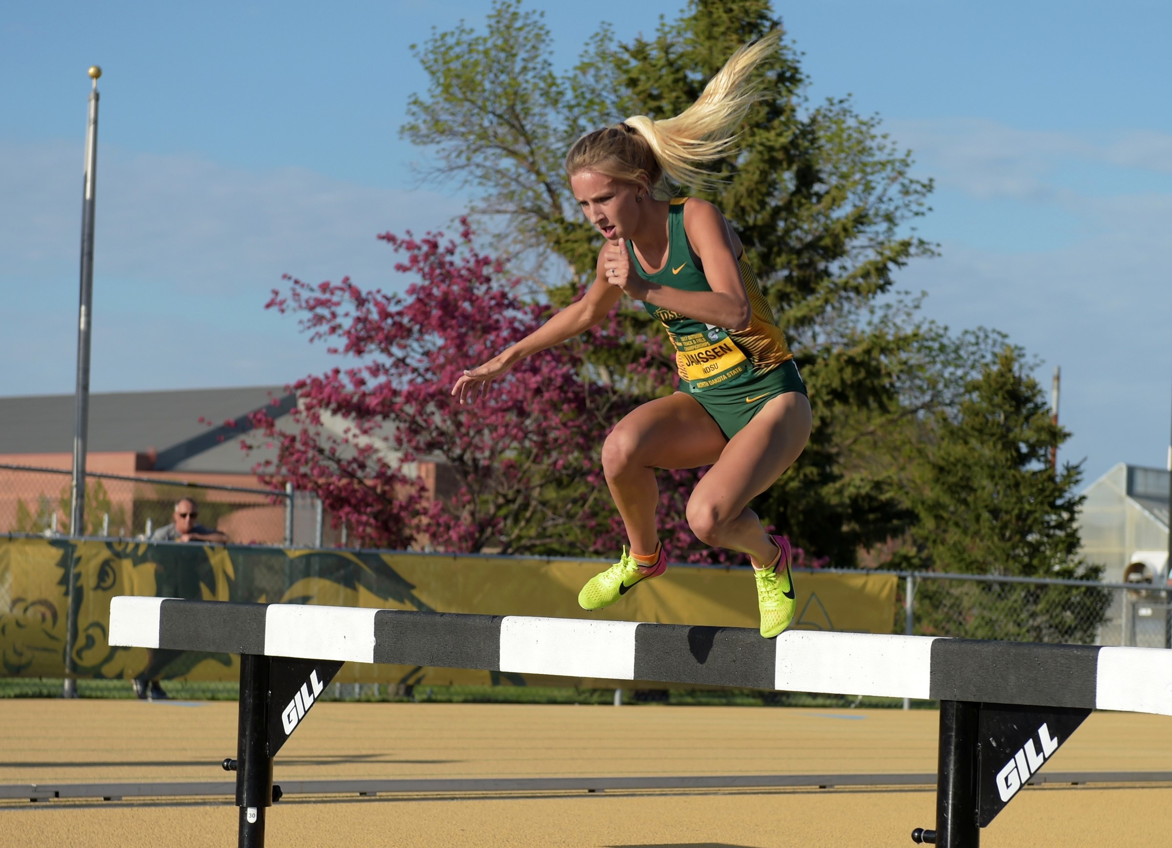 Taylor Janssen - 2017 - Women's Track and Field - NDSU