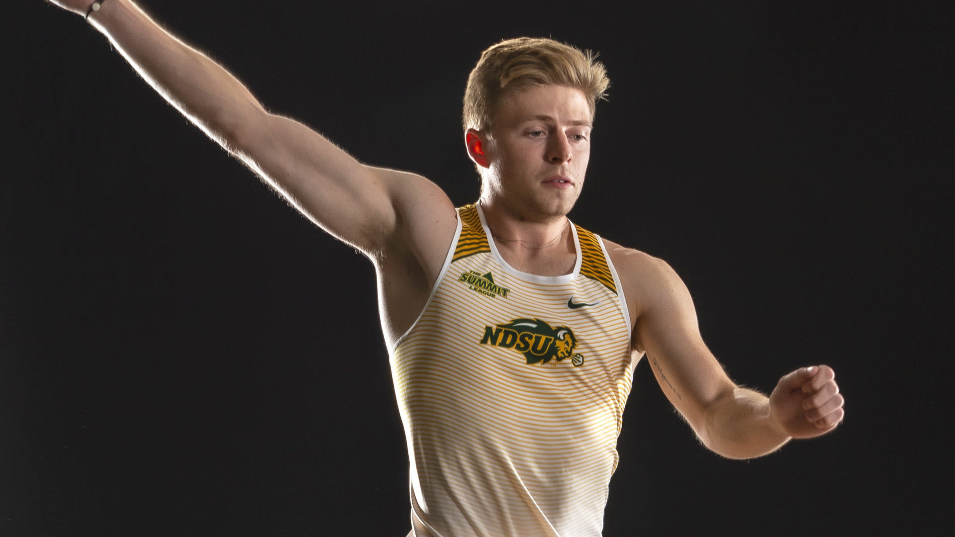 Brandon Lewis - 2023 - Men's Track and Field - NDSU