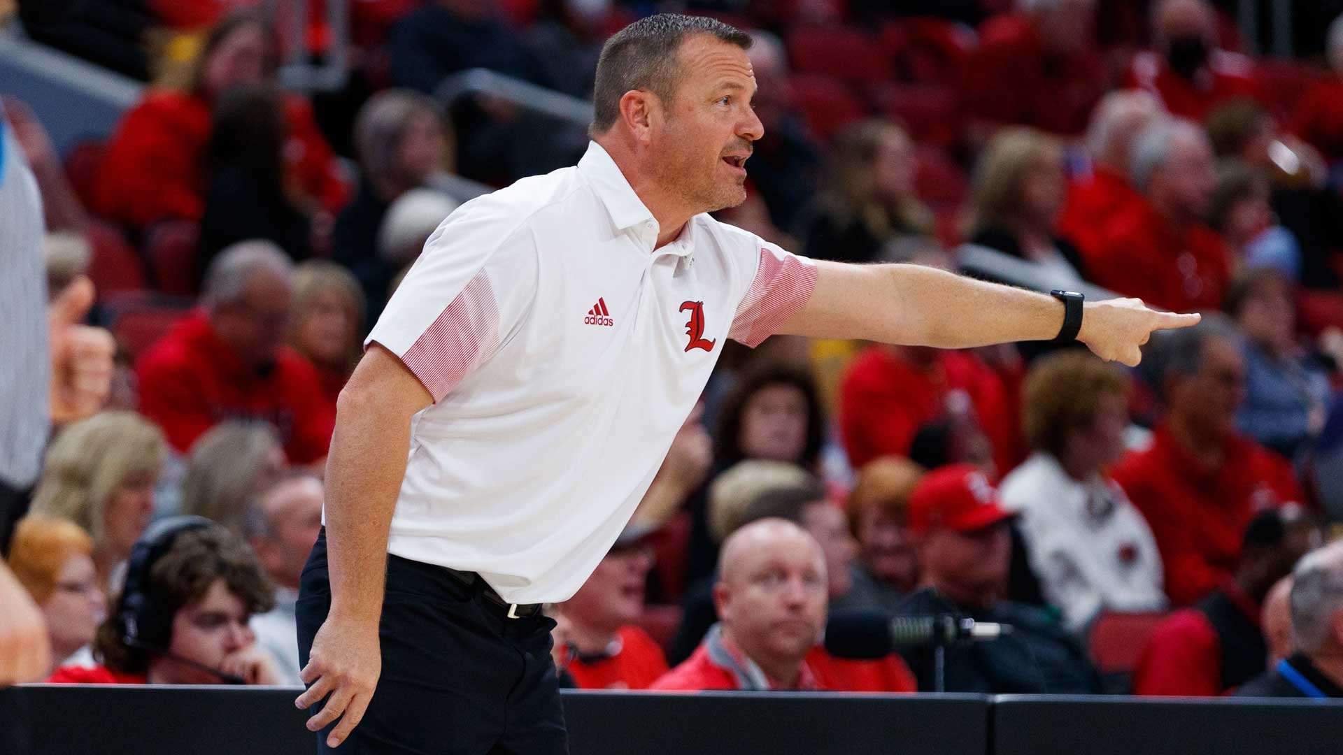 Walz Named to Naismith Coach of the Year Late Season Watch List ...