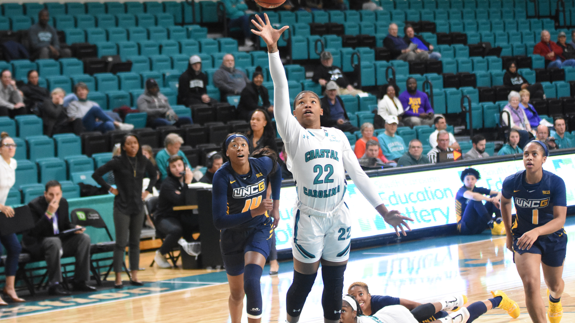 Zacharyia Esmon - Women's Basketball - Coastal Carolina University ...