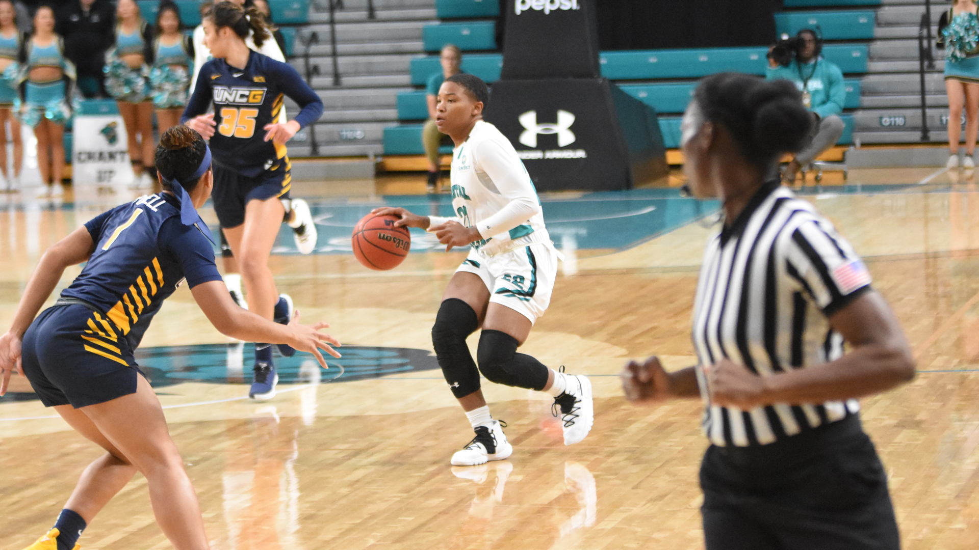 Zacharyia Esmon - Women's Basketball - Coastal Carolina University ...