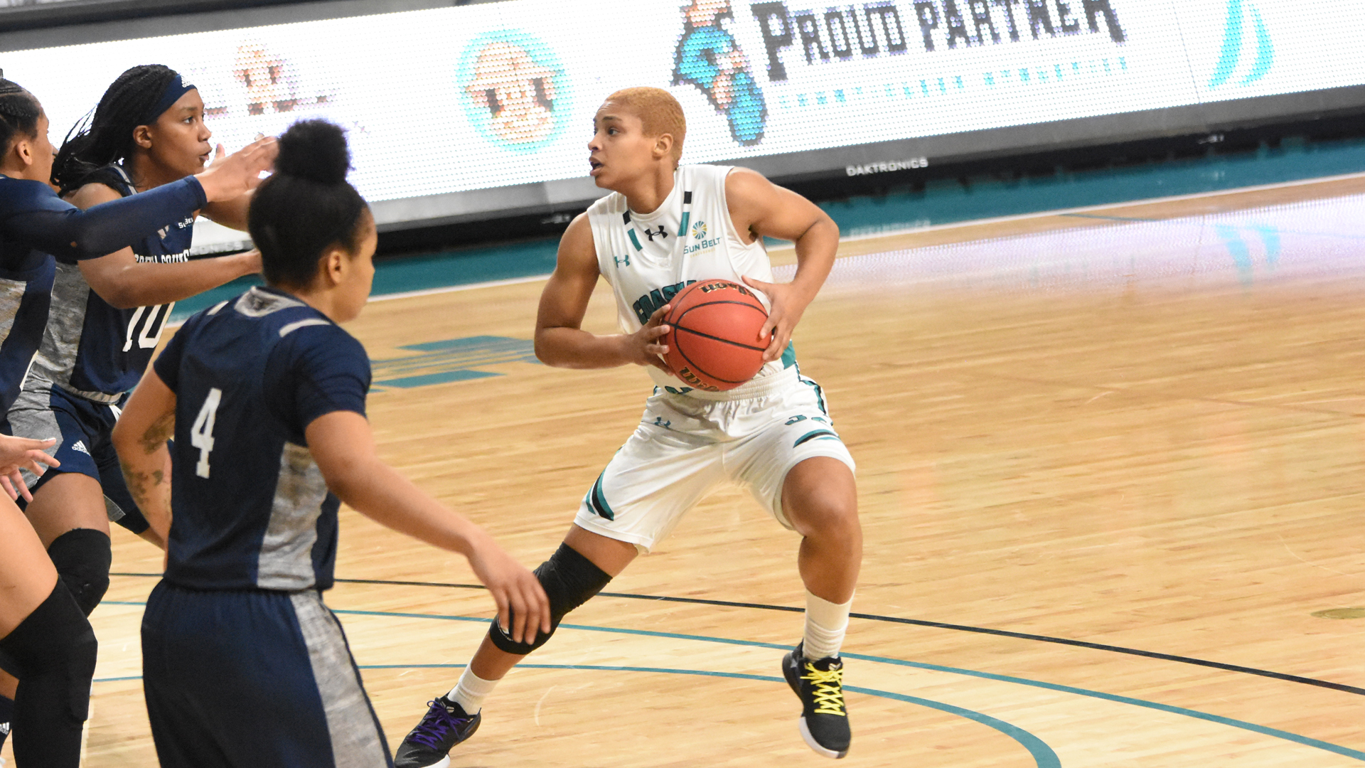 DJ Williams - Women's Basketball - Coastal Carolina University Athletics