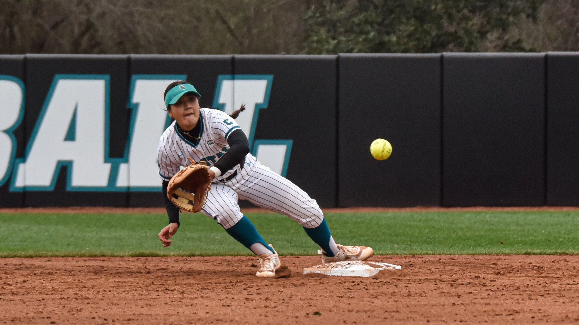 Coastal Softball Downs CofC in First Road Contest of the Season ...