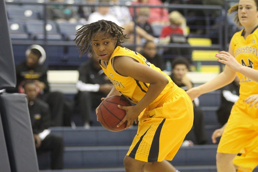 Cassie Berry - 2013-14 - Women's Basketball - Mississippi College Athletics